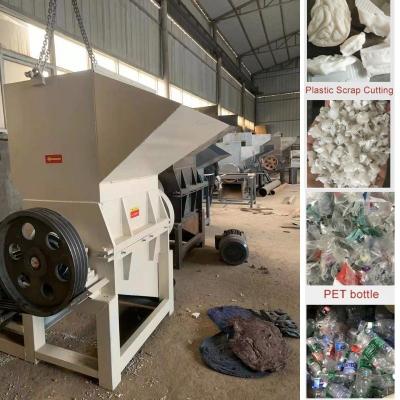 Cina Macchina di riciclaggio di rottami di plastica con struttura di alimentazione tangenziale e sel caldo in vendita