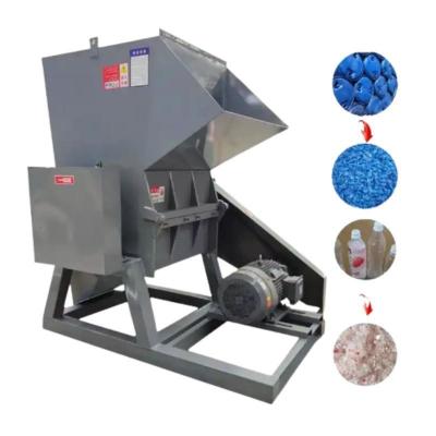 China Op maat gemaakte aanvraag Afval Plastic PE PVC Pet Crusher voor recycling Output Grootte 8-16mm Te koop