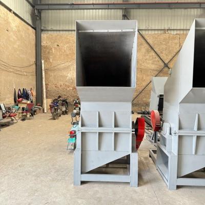 Cina MCF-1500 tipo Macchina di frantumazione di plastica per rifiuti di materiale plastico richiesta personalizzata in vendita