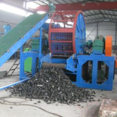 Cina MCS-1800 Scrap Car Truck Tire Bumper Tire Shredder Machine di riciclaggio schermo rotante in vendita