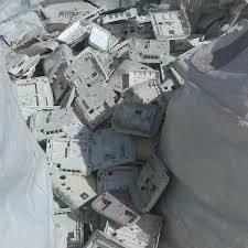 Cina 2024 Chassis di fogli di plastica Piccola triturazione con materia prima PET e lame SKD-11 in vendita
