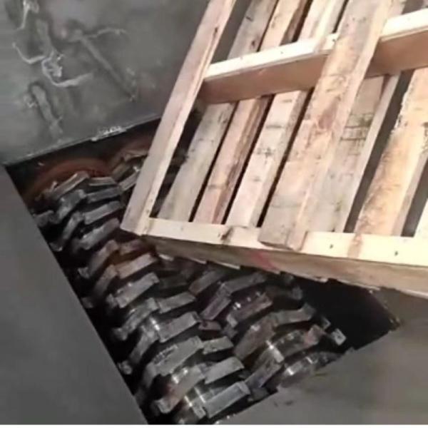 Quality 2000.000kg Gross Weight Wood Crusher Machine Shredder for Garden Wood Chipping for sale