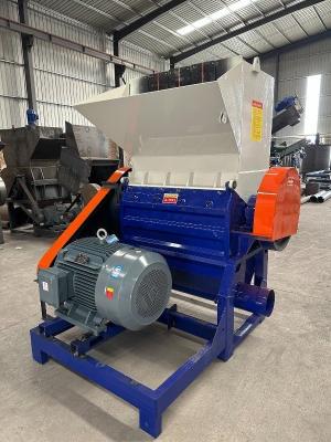 China Tangentiële voedingsstructuur Multifunctioneel kunststofbreker voor recyclinginstallatie Te koop