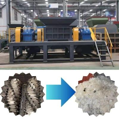 Cina Macchine di triturazione di tessuti a doppio mozzo per la produzione di rifiuti di plastica computerizzata in vendita