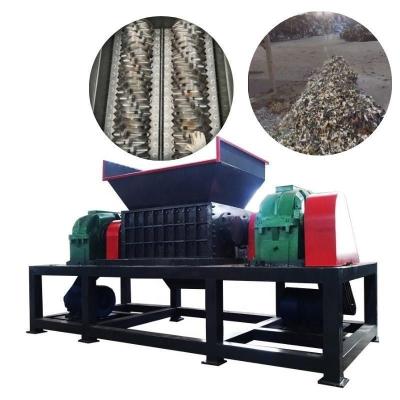 Cina Riciclaggio Flakes Shredder Machine per sacchetti tessuti Rifiuti di corda Abbigliamento scarti Double Hob in vendita
