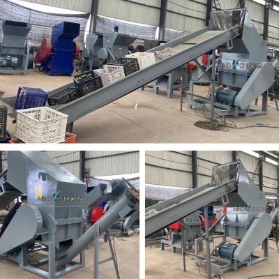 Cina Popular Crusher di vassoio di olio di plastica Flat Knife Crusher con trasportatore incluso in vendita