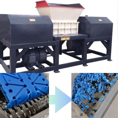 Cina Claw Knife Crusher Macchina di triturazione di bottiglie di plastica per il riciclaggio all'interno professionale in vendita