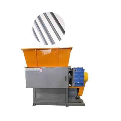 Cina Crusher per rottami di metallo ad alto livello di sicurezza Trinciatore a singolo albero con colore personalizzato in vendita