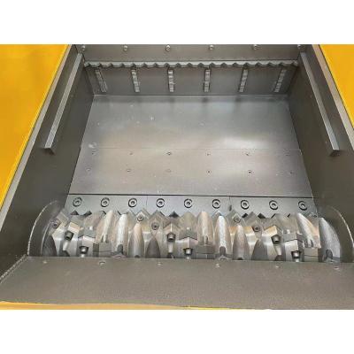 China Gran nivel de seguridad triturador de chatarra de metal triturador de eje único con color personalizado en venta
