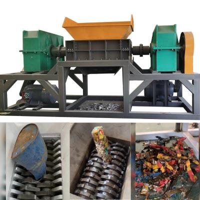 Cina Facile da utilizzare TWIN SHAFT Shredder per barili blu e pneumatici di gomma spesso utilizzati in vendita