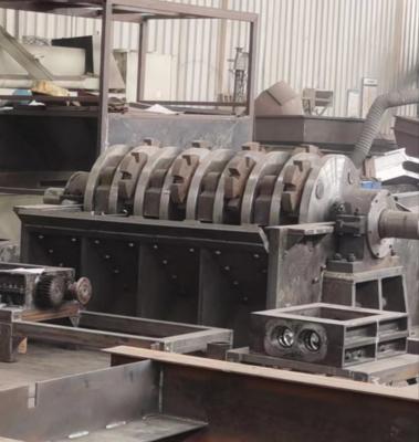 China Schrootmetalencrusher Mc Metal 600*400 Model Hammer Crusher met en Gewicht Tonnen 4,5-10 Te koop