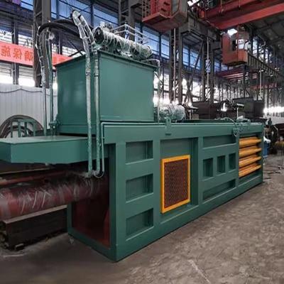 China Baler hidráulico horizontal para roupas usadas Silos de pinho Alfalfa Construção durável à venda