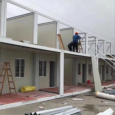 China La casa móvil prefabricada con una disposición continua del pasillo interior y una división espacial flexible, con un fuerte aislamiento de lana de roca y resistencia al fuego en venta