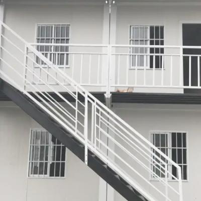 China La casa de contenedores prefabricada con resistencia al viento hasta el nivel 10, excelente aislamiento acústico y conservación del calor, y mayor privacidad en el diseño del pasillo interior en venta