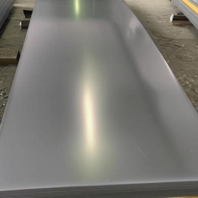 Cina Lamiera di acciaio al carbonio dolce laminata a caldo C22 larghezza 10-2500 superficie decapata con taglio, saldatura, piegatura in vendita