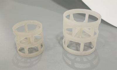 中国 工場価格 PVDF パールパッキングリング 25mm,38mm,50mm 20gp コンテナ 販売のため