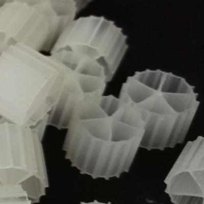 Cina Promozione Pirce K3 Bio Filter Media 10*7mm Per MBBR Deodorization/Fish Pond Filter Media/Floating Filter Media in vendita