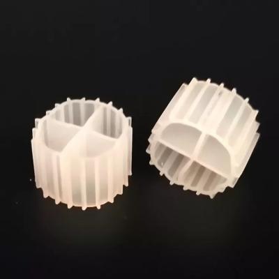 中国 Oemサプライヤー Mbbr バイオセラミックフィルター 水 バイオフィルター ラス魚飼育 K1メディアのために 販売のため