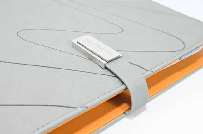 Ledernes Notizbuch Grey High-Grade PUs mit magnetischer u-Scheiben-Schnalle, kundengerechtes Logo