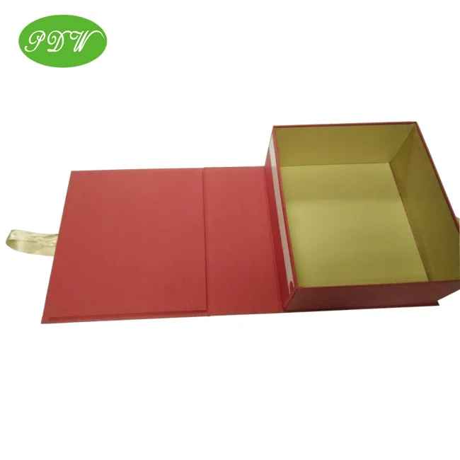 I vestiti cosmetici del gioco pieghevole nero su ordinazione del cartone inscatolano il contenitore di regalo magnetico di Natale dei contenitori di regalo