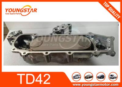 Cina 21305-62T03 21305-62T0A 21305-30G0A Nissan TD42 TD42T Copertura del raffreddatore dell'olio Assy in vendita