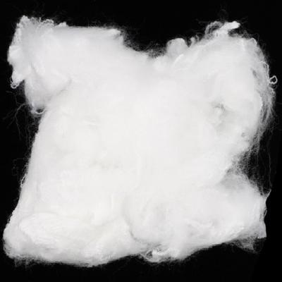 Cina fibra vuota di 3D Slick Flame Retardant Polyester Fiber BS5852 Siliconized in vendita