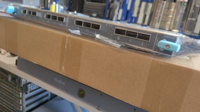 中国 Juniper MPC7E MRATE ネットワーク マルチタレート ポート拡張インターフェイス ワイヤード モジュール 販売のため