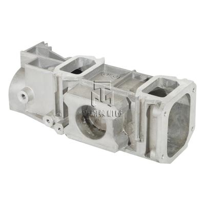 Cina Manifold di aspirazione 04288250 04207510 04205487 04202694 0428 8250 0420 7510 0420 5487 0420 2694 4288250 4207510 4205487 4202694 per il motore deutz Bf6m1013 in vendita