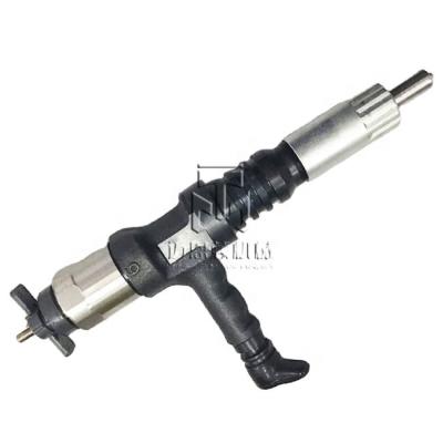 Cina Escavatore SAA6D170E-5 Iniettore di carburante 6245-11-3100 095000-6280 095000-6290 0950006280 0950006290 Per Komatsu SAA6D170 PC400-8 WA900-3 730E Motore in vendita