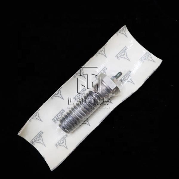 Glow Plug 01179016 0117 9016 1179016 for deutz FL511 FM1011 Engine