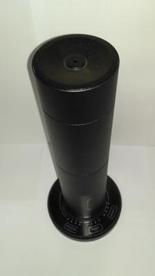 中国 150mlびんが付いている黒いアルミニウム部屋の芳香の電気芳香剤の拡散器の精油 販売のため