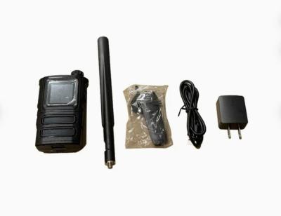 Cina 300-6000MHz 2Km Portable Handheld Drone Detector con ricevitore digitale in vendita