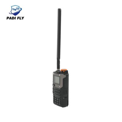 中国 1.2kmポータブルドローン検出器 300MHz-6GHzの周波数カバーと3000mA/Hのバッテリー容量 10つのドローンを同時に検出 販売のため