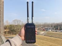 China Dual Frequency Handheld Drone Detection System Uav Detector Long Life for sale