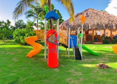 China LLDPE Material With Galvanized Pipes Childrens Outdoor Play Equipment for sale