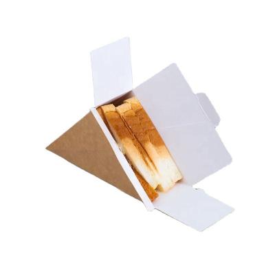 China New Design Custom Printed Paper Sandwich Box Paper Triangle Sandwich Packaging Boxes With Window for sale