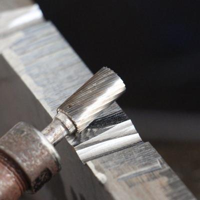 Cina 8PCS Carburo di tungsteno file rotativo Burr Set per la rimozione di materiali unicolori versatili in vendita