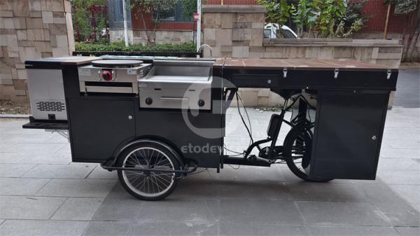 Quality Hamburger Tricycle Mobile Coffee Shop with Customizable Color and Online Support for sale
