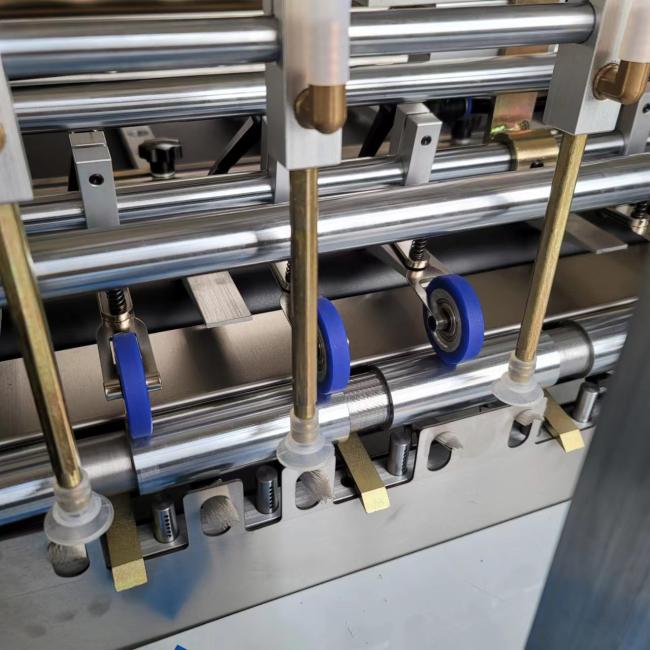Paper Forming Machine Sheet-fed Paper Feeding Machine Sheets Gluing Machine