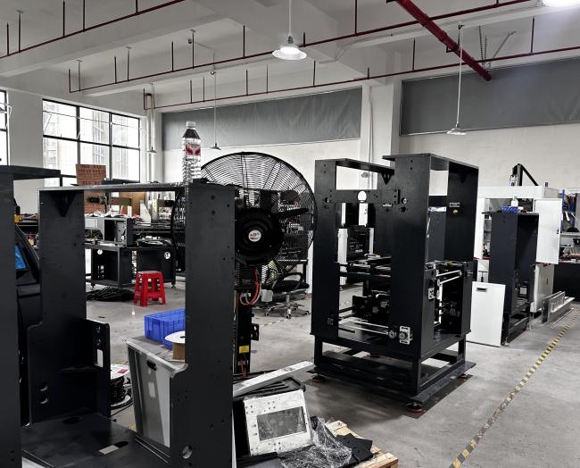 DG960G Automatic V Grooving Machine Auto-Correction Paperboard and Rigid Box Slotting Machine