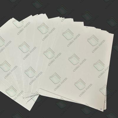 Cina 190-340g Lpb Cartone per cartoni di latte di qualità alimentare Cartone per imballaggio liquido in rotoli di qualità super in vendita