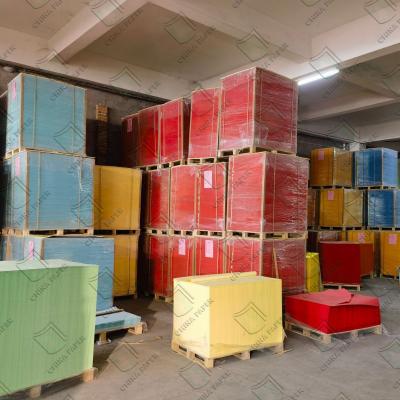 Cina Carta a colori da 60 a 400 g utilizzata per l'artigianato, per la stampa di documenti e per la carta da ufficio in vendita