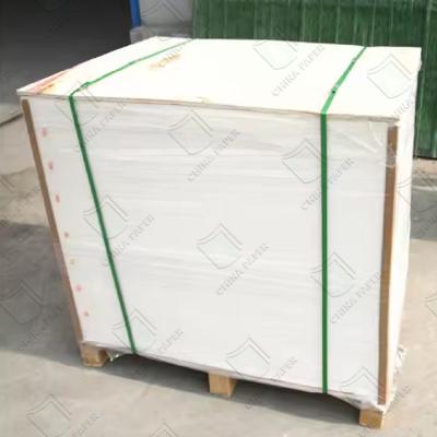 Cina 28 g carta offset sottile carta bianca cremosa con opacità standard elevata in vendita