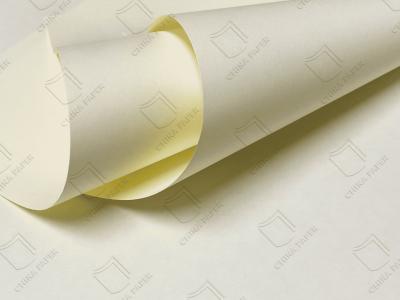 Китай Премиальный запас бумаги из необработанной целлюлозы 50-120 грамм Непокрытая для издания книг продается