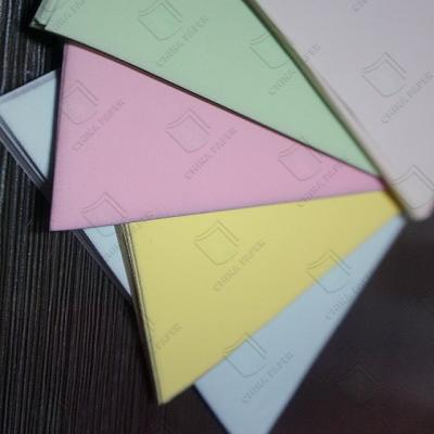 Китай Бумага NCR из 100% необработанной древесной целлюлозы для высококачественных расписок и счетов продается