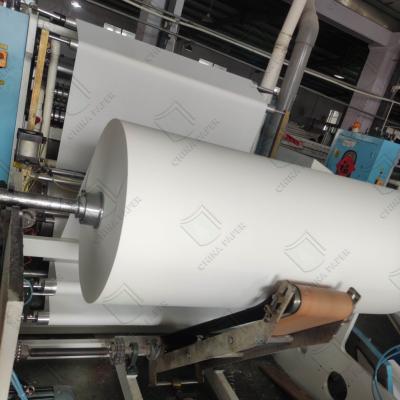 中国 スムースホワイトナプキン紙 ジャンボロール 1-3 Ply 使い捨て紙 販売のため