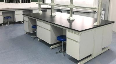 Cina Mobilia del laboratorio medico dell'isola del ferro, Tabella di lavoro del laboratorio con stoccaggio dello spazio in vendita