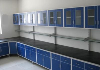 Cina Tabella di lavoro chimica laminata a freddo dell'angolo della mobilia del laboratorio facendo uso della lamiera di acciaio di Galvanied con i cassetti in vendita