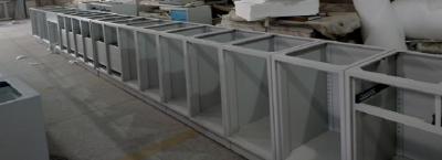 Cina Banchi da lavoro delle Tabelle del laboratorio delle soluzioni pp 1500*850mm del laboratorio in vendita