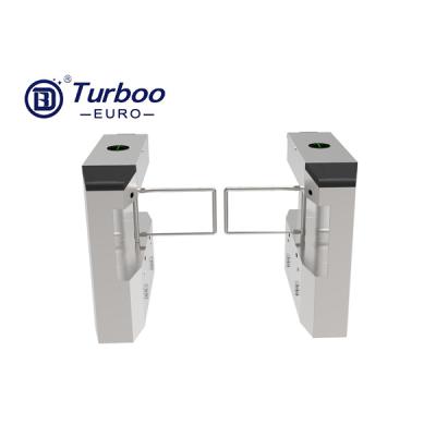 China Largura automática 1100mm da passagem do torniquete da segurança do controle de acesso da porta da barreira do balanço do SUS 304 à venda